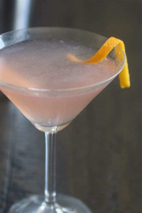 Cosmopolitan Traditional American Cocktail 196 Flavors