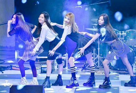 Blackpink Boombayah Blackpink Blackpink Jisoo Black Pink