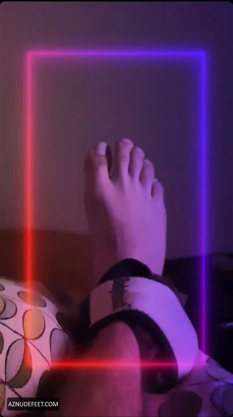 Isaiah Firebrace Feet Aznudefeet Men