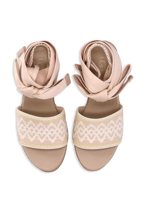 Ugg Sandalias Abbot Ankle Wrap Con Tacón De 100mm Neutro Farfetch Mx