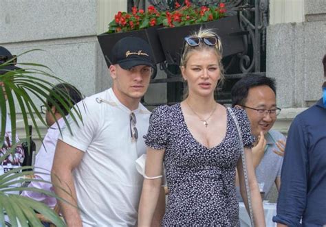 PoroĐaj Van Beograda Sofija Milošević I Luka Jović Saopštili SreĆne Vesti DeČak Je Foto