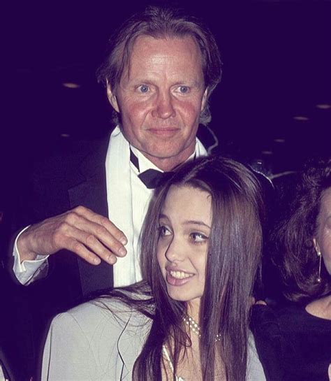 Pingl Par Urban Click Sur Everything Of Good Jennifer Aniston Beaut Des Femmes Angelina Jolie