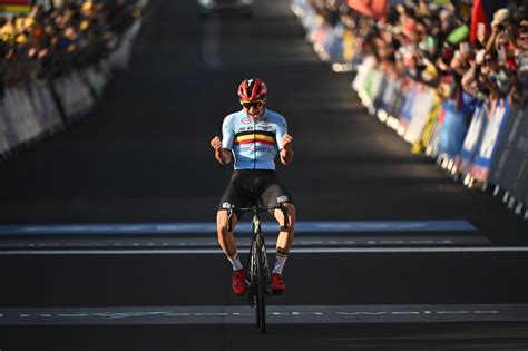 Le Belge Remco Evenepoel Succède à Julian Alaphilippe Et Devient