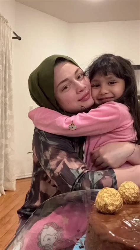 Sidra Batool Celebrates Her Birthday With Daughters