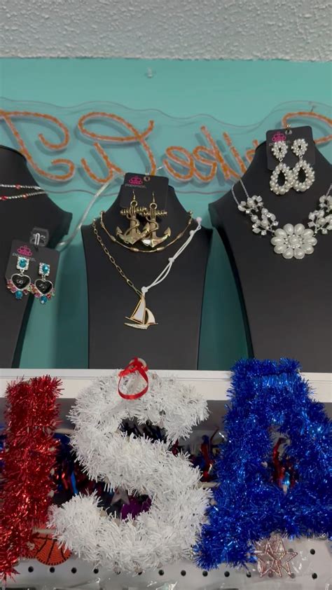 Bringing You The Bling In 10 Minutes Or Less Hi Strike A Pose Bling