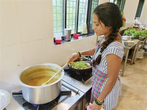 Can A School Kitchen Also Be A Place Of Learning The Locavore