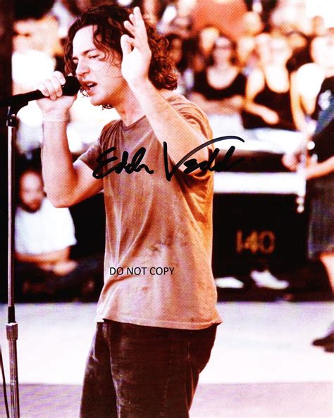 Pearl Jam Live Autographed Signed 8x10 Reprint Photo Young Eddie