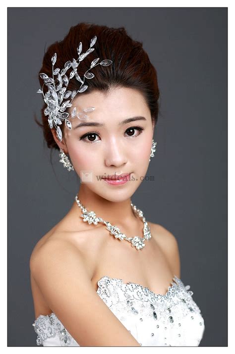 ブライダルアクセサリー 花嫁アクセ ネックレス イヤリング 髪飾り