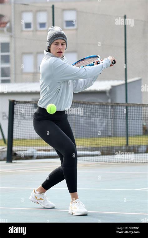 Polish Tennis Player Magda Linette Attends A Training Session On Jug
