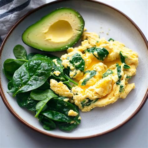 Scrambled Eggs With Spinach And Avocado The 1 Creamy Trick