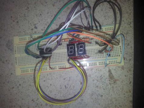 contador 0 99 utilizando arduino uno y dos 7visor segmments paso