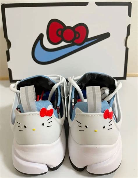 Hello Kitty Nike