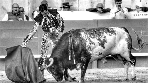 Daniel Luque Y Una Faena A Ralentí Pero Sin Acero Al Chamorrito Cuarto Lo Cuajó Por