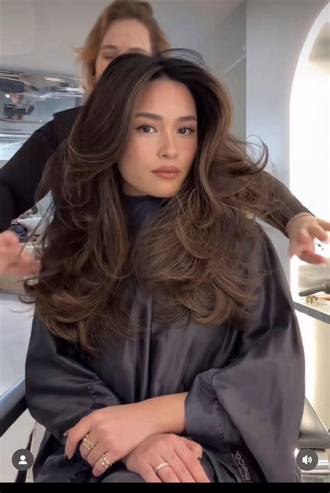 Pin By Ashley Chong On Hair In 2024 Long Wavy Hair Long Layered Hair