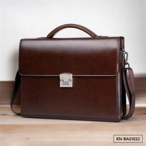 Executive First Class Bag Kick Nations