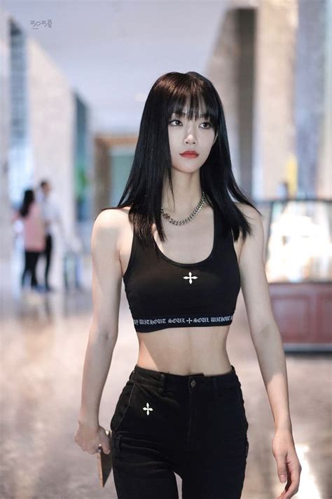 에 있는 토끾 김님의 핀 섹시한 의상 의상 코디 여자 패션