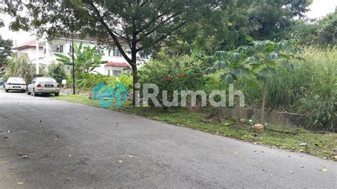 Unfurnished Room In House For Rent At Gasing Indah Bukit Gasing Land