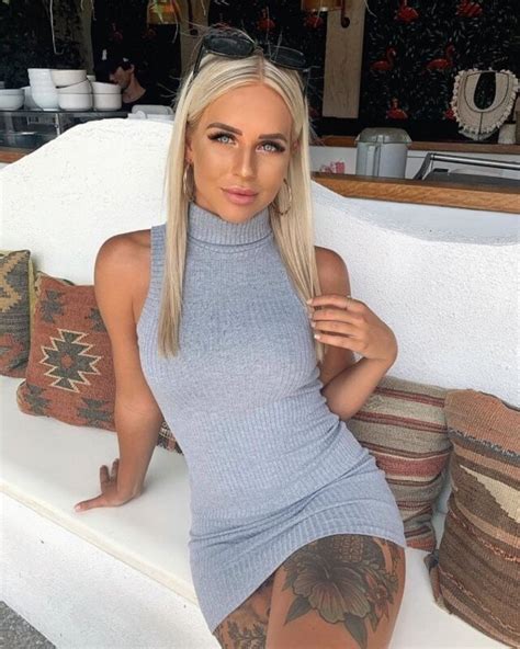 Tattooed Girls 21 Pics