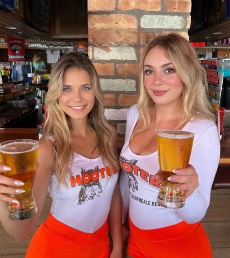 Pin By Sean Gray On Hooters Gorgeous Women In 2025 Hooters Girls
