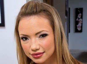 Maya Hills Biography Wiki Age Height Career Photos And More