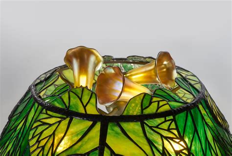 南港高中制服日 來來來 攏來看 👀 全球第二屆南港高中制服日已進入倒數階段 👋 只要你是港中人都應該跟我們一起穿上制服 👔 追憶在港中度過的那些青春時光 參加辦法如下： 在1212港中