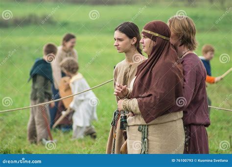 Rekonstruktion Des Lebens Der Alten Slawen Auf Dem Festival Von