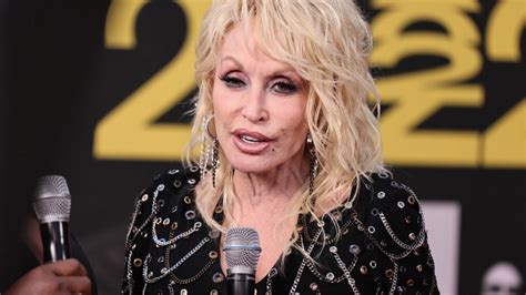 אחרי ביטולי ההופעות והדאגה האמת מאחורי דולי פרטון