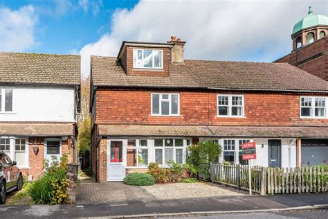 Bridge Road Haslemere Town Centre With Parking Clarke Gammon