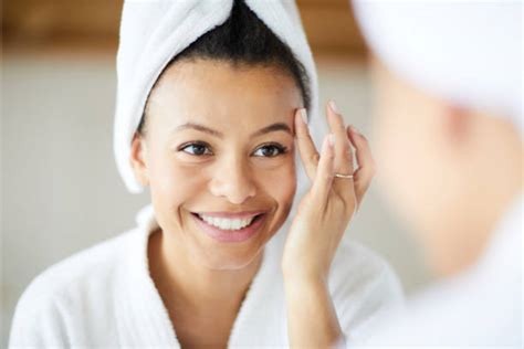 720 Black Girl Facials Pictures Photos Taleaux Et Images Libre De