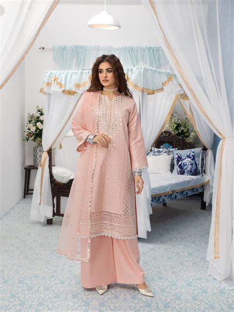 Eid Dresses 2025 Pakistani Eid Clothes For Women Girls And Families