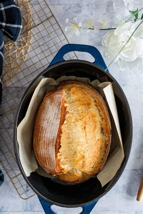 Dutch Oven Sourdough Bread At Anna Waugh Blog