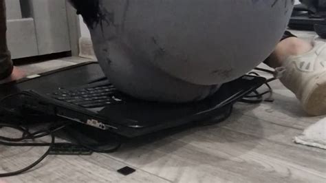 Cute Katya Trample And Jumping Crush Laptop Butt Crush Spitting Teen Cute Girl