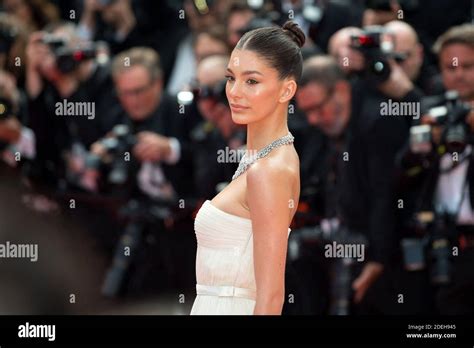 Camila Morrone Arriving On The Red Carpet Of Once Upon A Time In