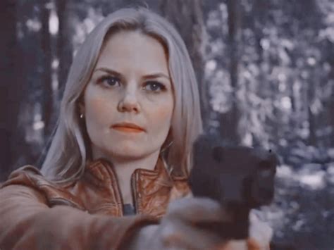 Идеи на тему Emma Swon  120 в 2024 г сказки капитан крюк эмма свон