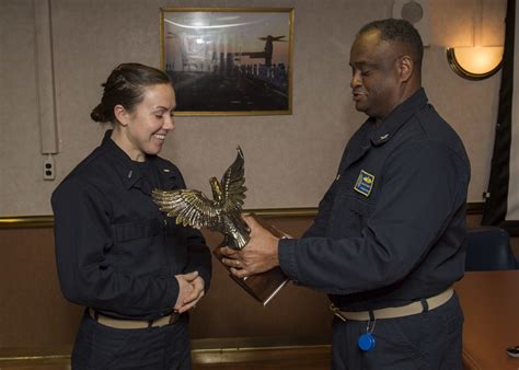 Dvids Images Phibron 4 Sailor Receives Navy Peer Leadership Award [image 1 Of 4]