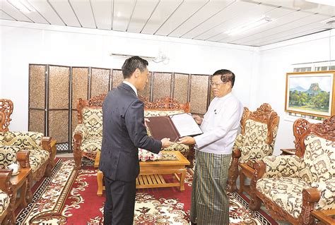 ဒုတိယဝန်ကြီးချုပ်နှင့် ပြည်ထောင်စုဝန်ကြီး ဦးသန်းဆွေထံ ကုလသမဂ္ဂကလေးမ