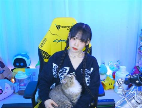 김짤닷컴 서새봄