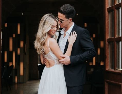 דנית גרינברג משיקה זוגיות חדשה הכוכבת נתפסה צמודה לבחור חדש Tmi