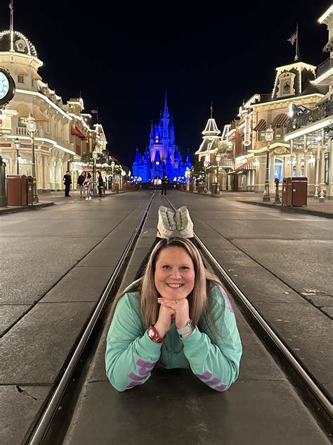 There Is Soooo Much For Adults On A Disney Cruise From Lounges Adults Only Pool Areas Adults