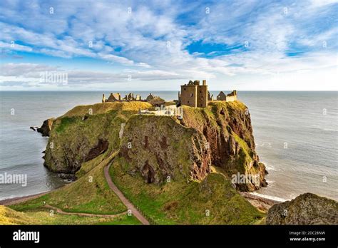 Dunnottar Castle Fotos Und Bildmaterial In Hoher Auflösung Alamy