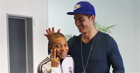Cristiano Ronaldo Laisse Un Message à Kylian Mbappé Footballfr