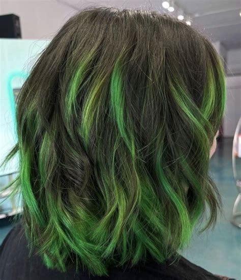 Pin By Brenda Karen On All Things Autumnal Short Green Hair Green