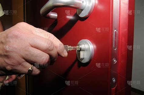 用钥匙锁门素材 花瓣网