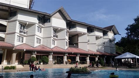 Cadangan Lokasi Percutian Berbaloi Di Suria Cherating Beach Resort Emilinda