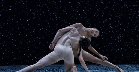 „passing“ Von Johan Inger In Der Arte Mediathek