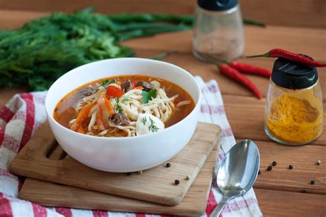10 простых рецептов самых вкусных супов — у Вас потекут слюнки!