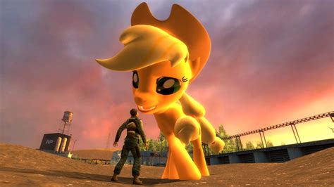 Meeting A Giant Applejack By Gmgtsp On Deviantart