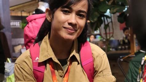 Begini Awal Mula Si Cantik Putri Handayani Jatuh Hati Untuk Mendaki Gunung Tribunjabarid