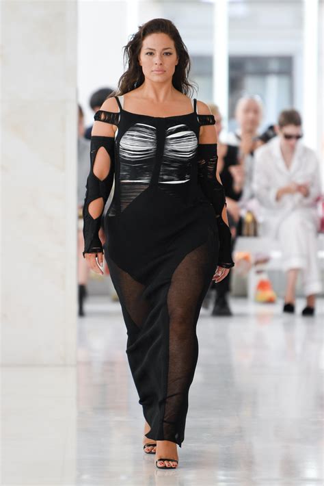 Karoline Vitto Rtw Spring 2024 [photos]