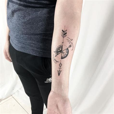 심플하게 나침반타투 Compasstattoo 경성대타투 부산타투 남자팔타투 팔타투 경대타투 대연동타투 팔 타투 타투